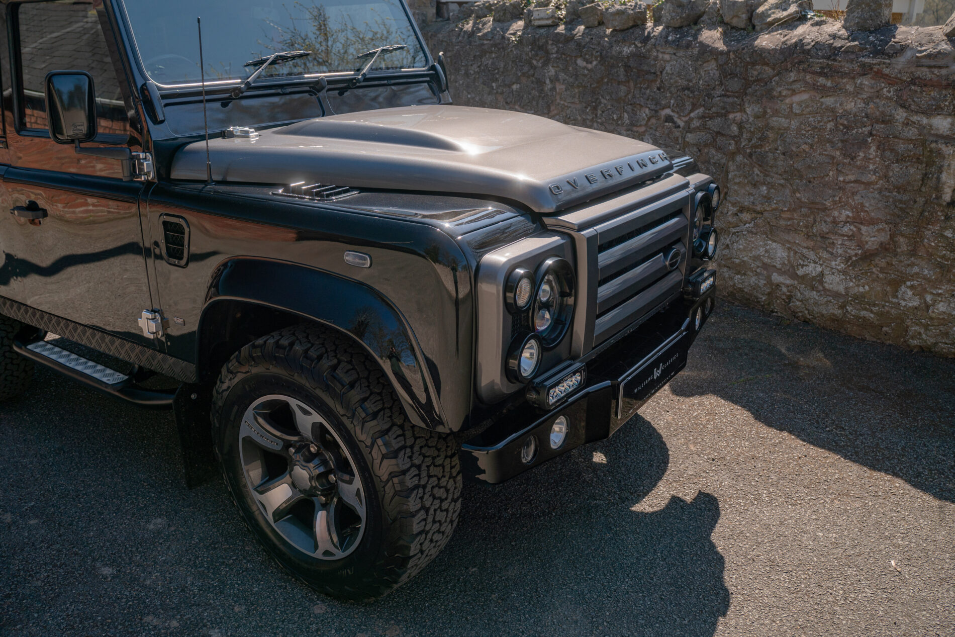 2014 Land Rover Defender 90 2.2 TDCi XS Station Wagon Overfinch Only ...