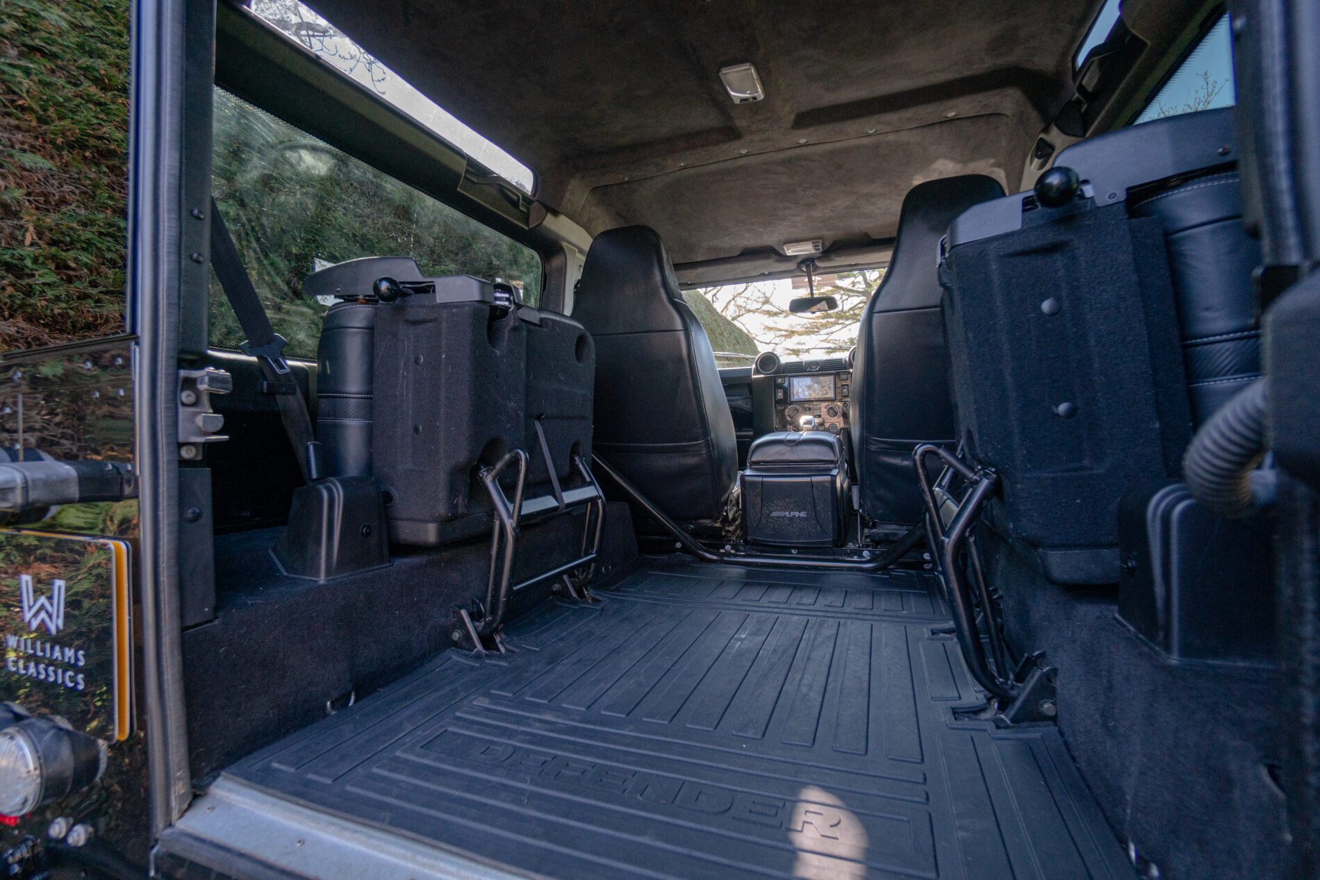 2014 Land Rover Defender 90 2.2 TDCi XS Station Wagon Overfinch Only ...