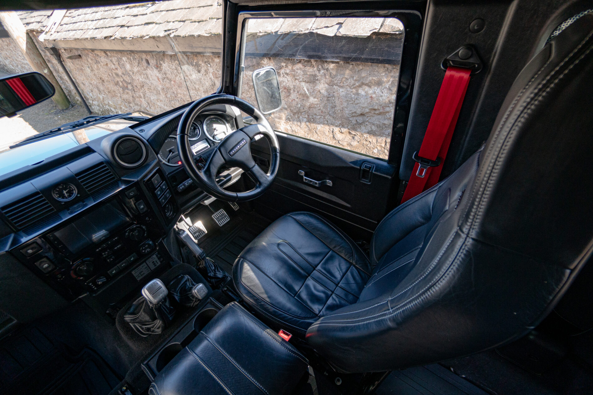 2014 Land Rover Defender 90 2.2 TDCi XS Station Wagon Overfinch Only ...