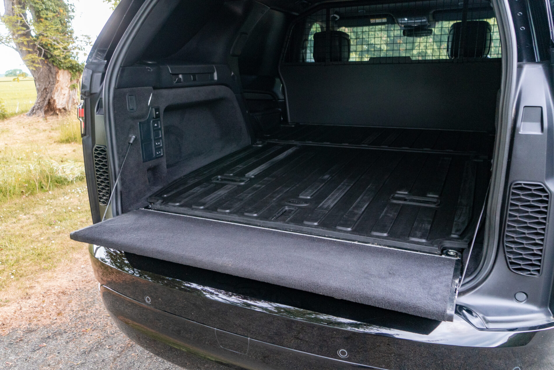 2024 Land Rover Discovery 3.0 D350 MHEV Dynamic HSE Auto 1 Owner ...