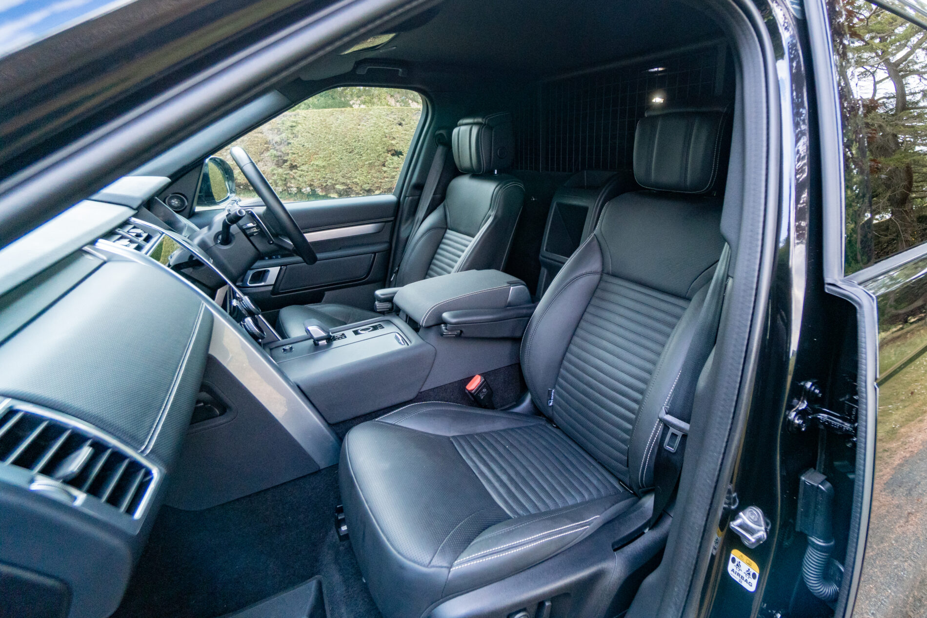 2024 Land Rover Discovery 3.0 D350 MHEV Dynamic HSE Auto 1 Owner ...