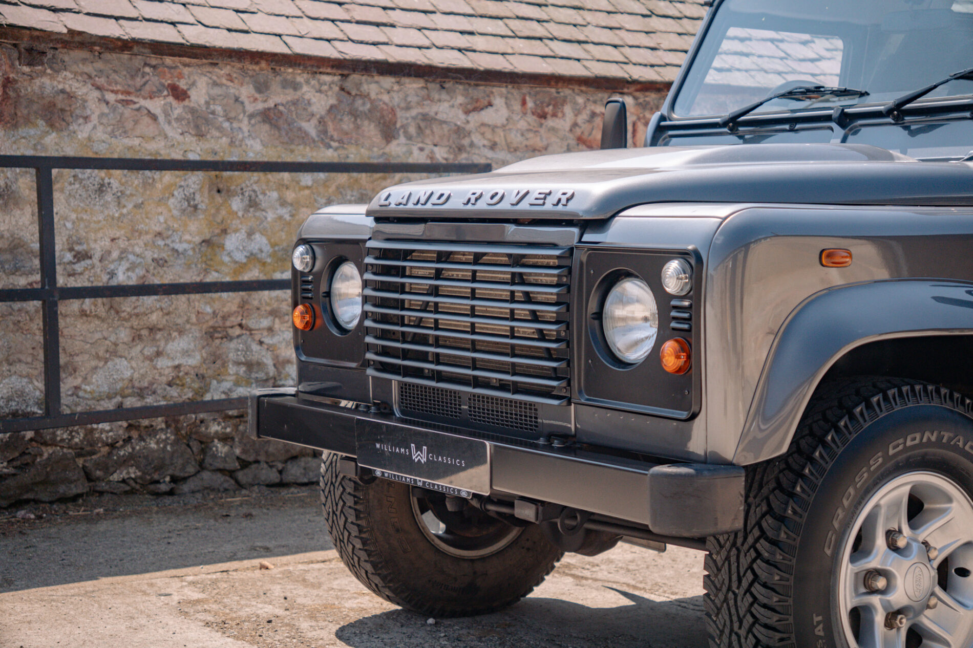 2013 Land Rover Defender 90 2.2 TDCi Hard Top 1 Owner & 75,000 Miles ...