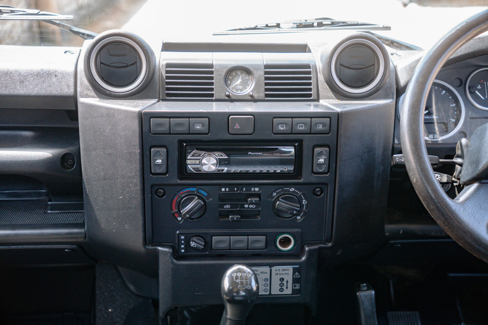 2013 Land Rover Defender 90 2.2 TDCi Hard Top 1 Owner & 75,000 Miles ...
