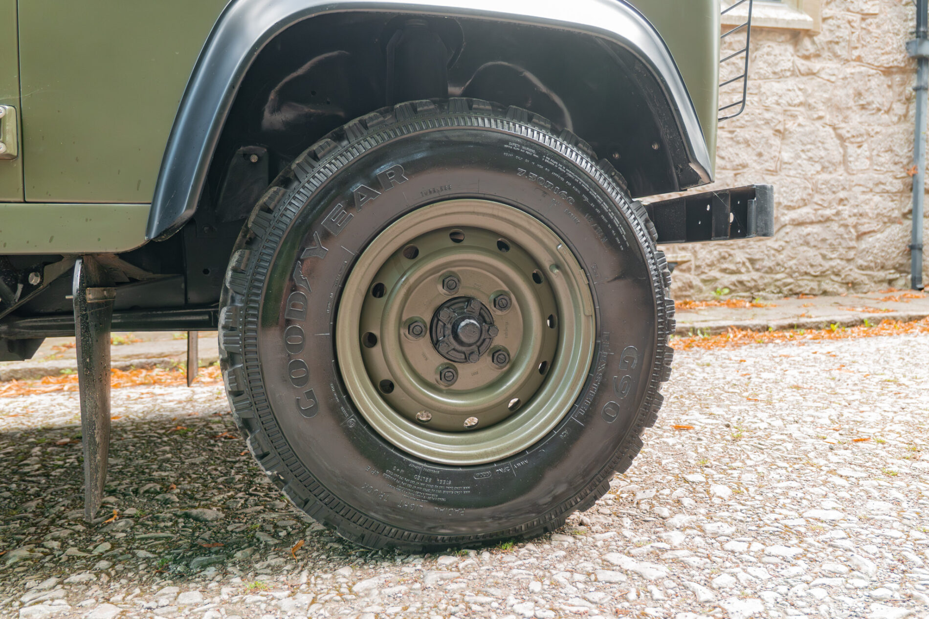 Land Rover Defender 90 300 Tdi XD Wolf Soft Top Winter/Water Variant ...