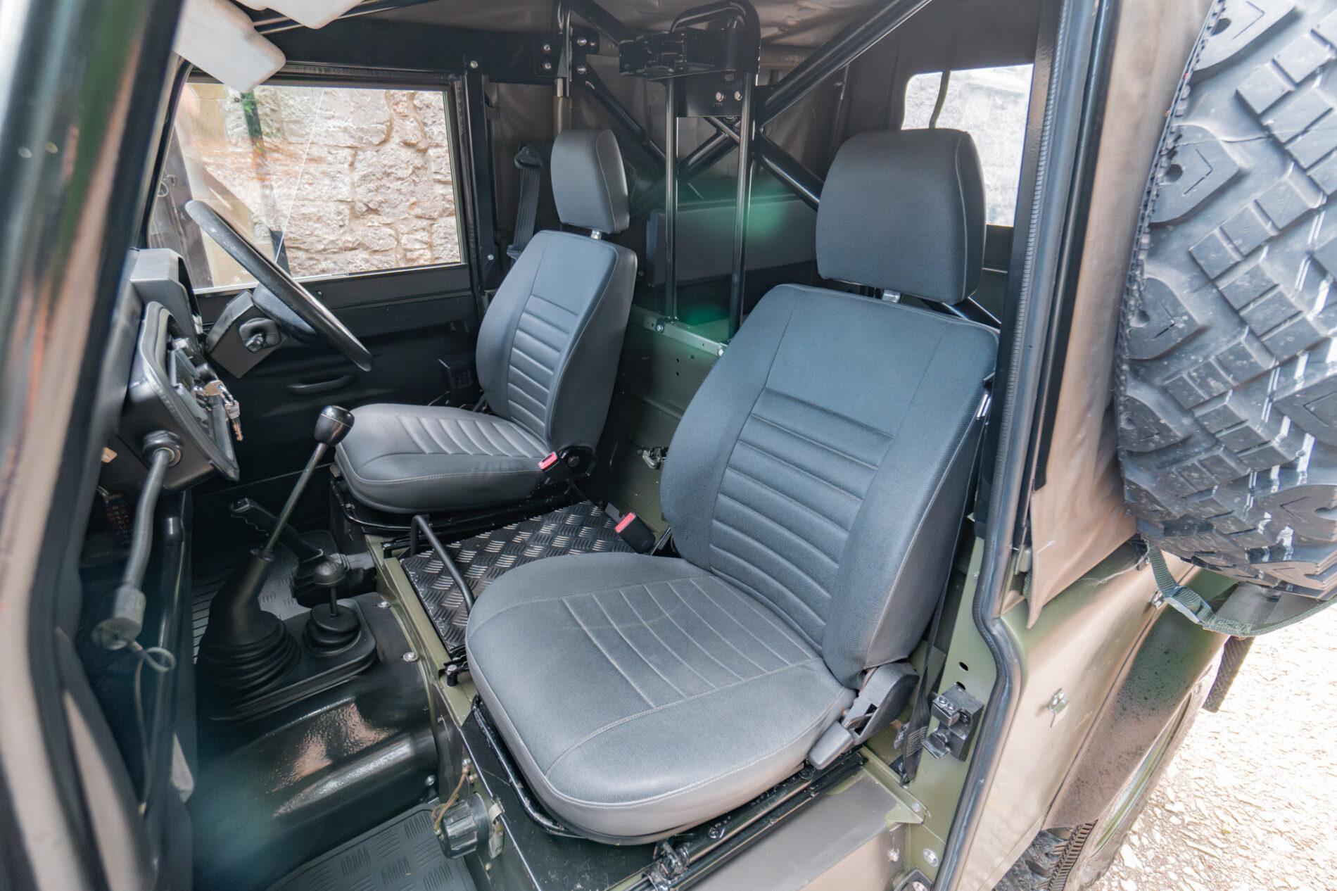 Land Rover Defender 90 300 Tdi XD Wolf Soft Top Winter/Water Variant ...