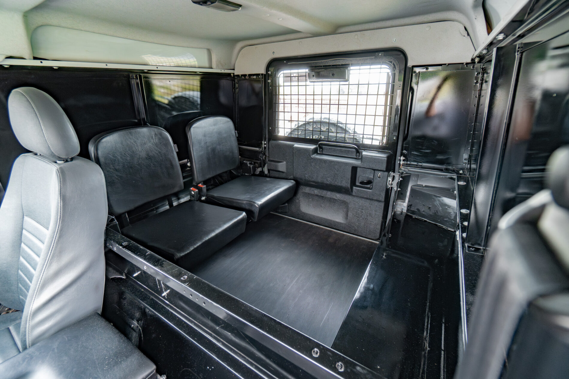 2010 Land Rover Defender 90 2.4 TDCi Hard Top 1 Owner & 44,000 Miles ...
