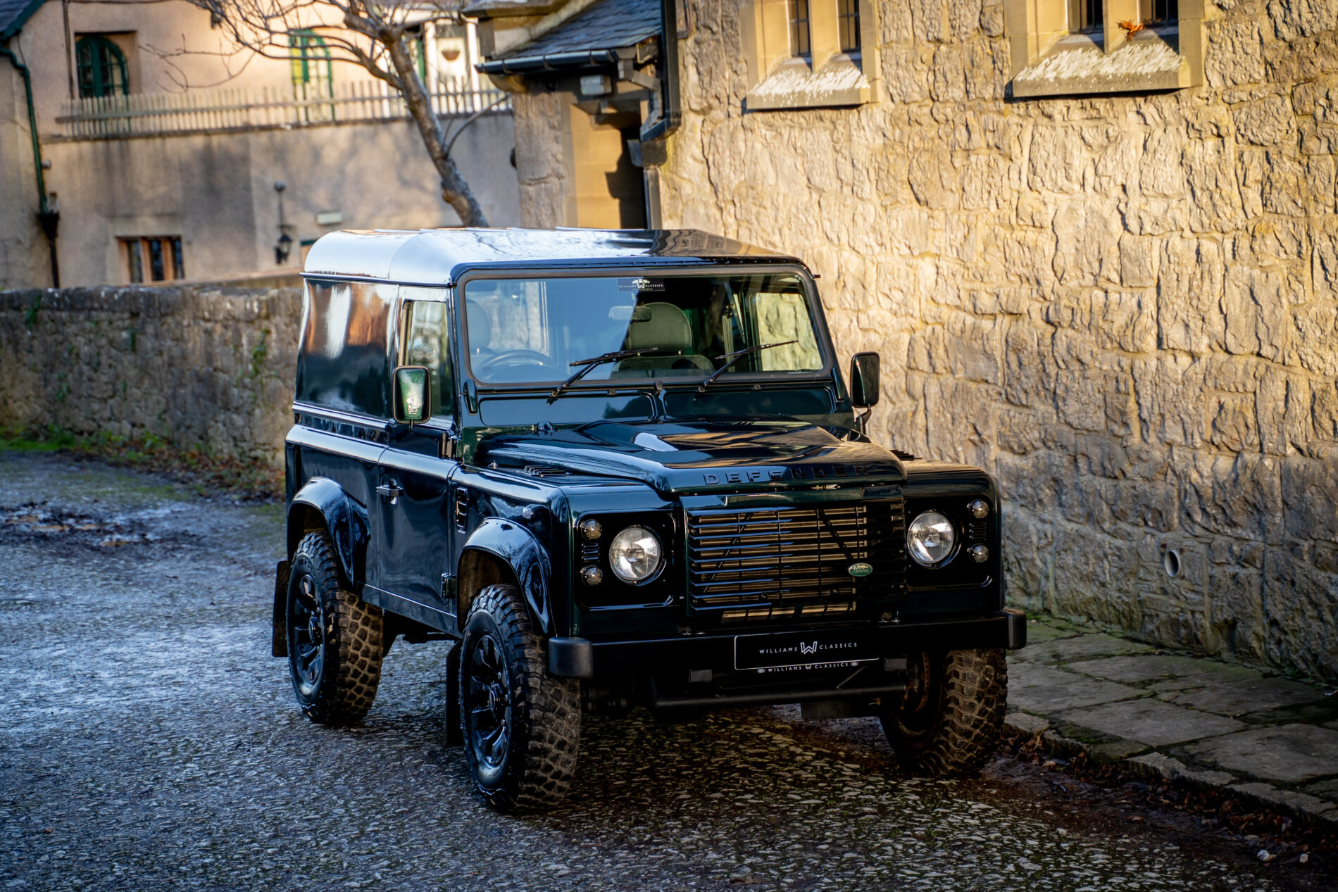 2012 Land Rover Defender 90 2.2 TDCi Hard Top 1 Owner & Only 46,000 ...